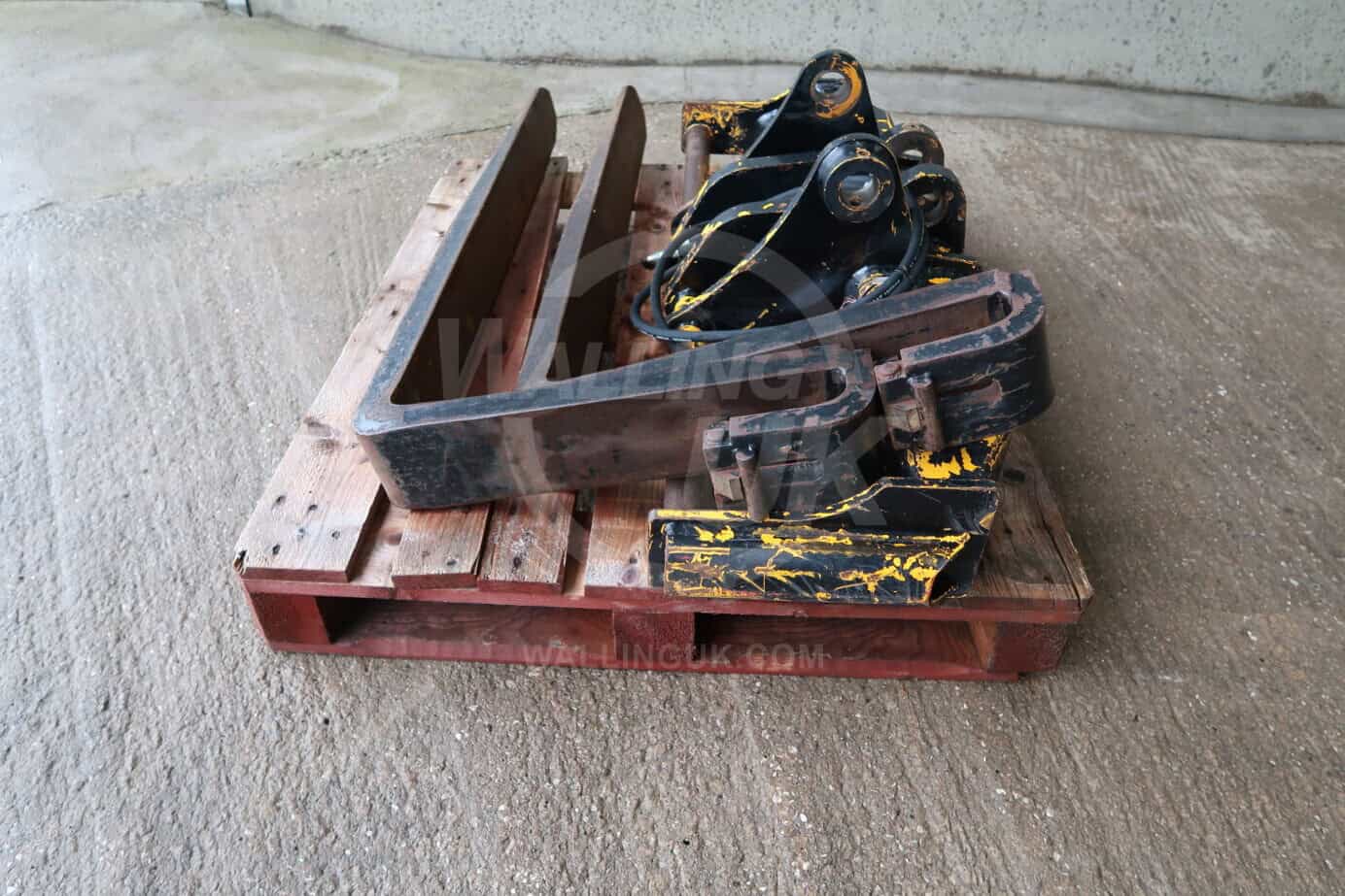 JCB/MERLO HEADSTOCK - Walling UK
